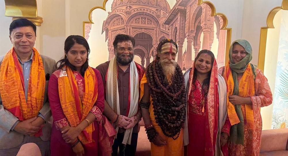 Kalidas Baba Triumphantly Installs Hanuman Statue at Hotel G Ramayana ...