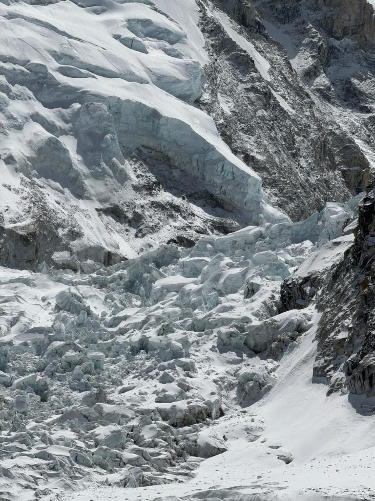Government Greenlights Urgent EOAN Mission to Fix Khumbu Icefall Route ...